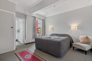 Imperial Hotel & Rocker Box Bar – Drink, eat & stay the night